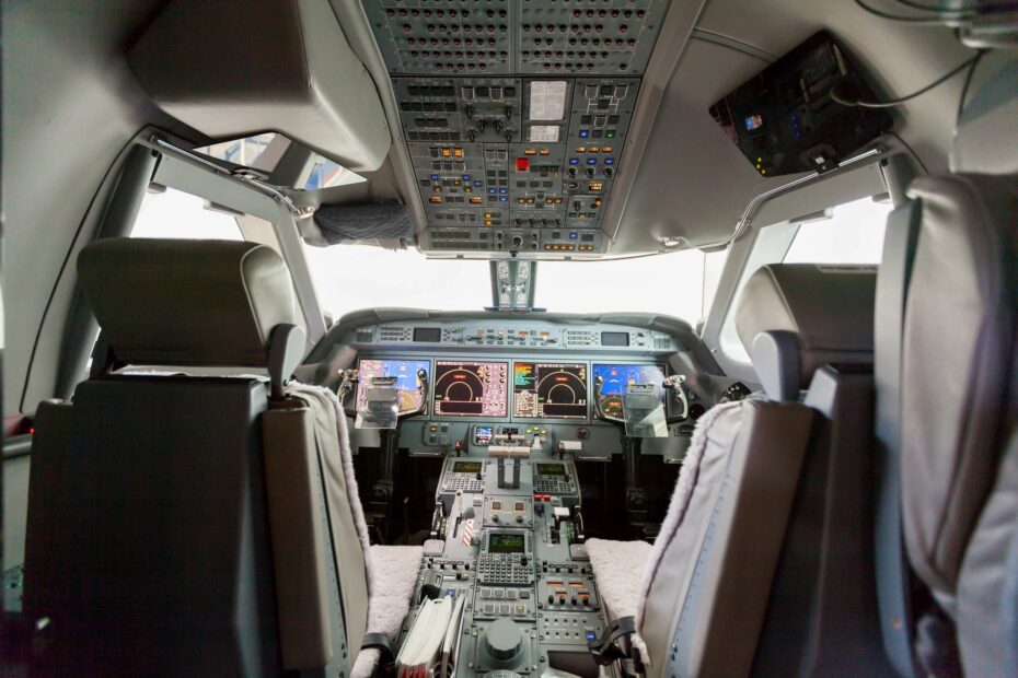 Aviation-Quality LED Task Lighting – Oplite